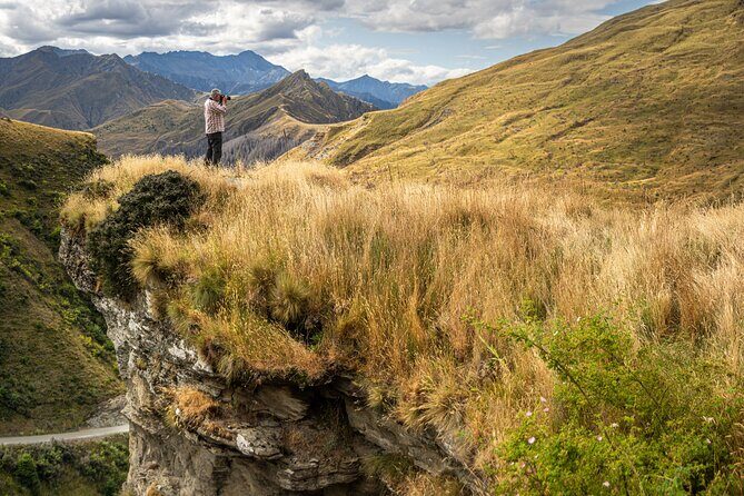 Full Day Queenstown & Southern Lakes Private Photography Tour - East Route: Crown Range, Gibbston Valley, and Cromwell  