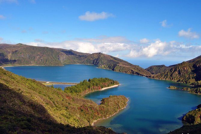 Full Day Sete Cidades and Lagoa do Fogo PRIVATE 4WD Tour with Lunch - A Deep Dive into the Itinerary and Experience