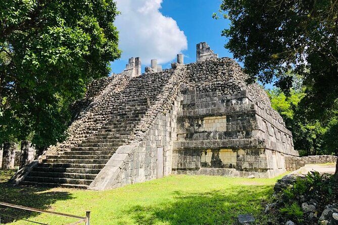 Full Day Tour to Chichen Itza and Mayan Cenote - Tasting Regional Flavors: The Buffet Lunch