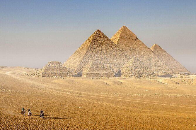 Full day tour to Giza Pyramids, Memphis, Sakkara & Dahshur with private guide - Key Points
