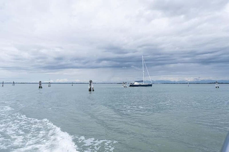 Full-day tour to Murano & Burano with Scenic Return Ride - FAQ