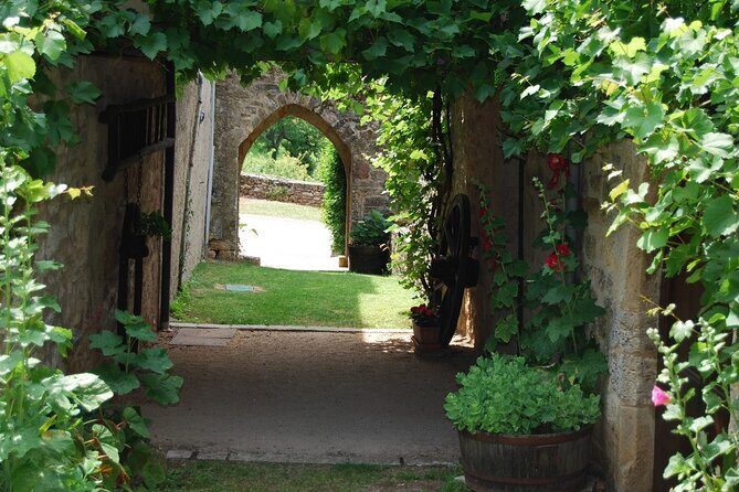 Full day tour with a english speaking driver guide Rocamadour and the most beautiful villages in France - Who Will Love This Tour?