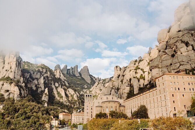 Full-Day Trip Barcelona to Montserrat Monastery & Cava Winery - The Itinerary Detailed