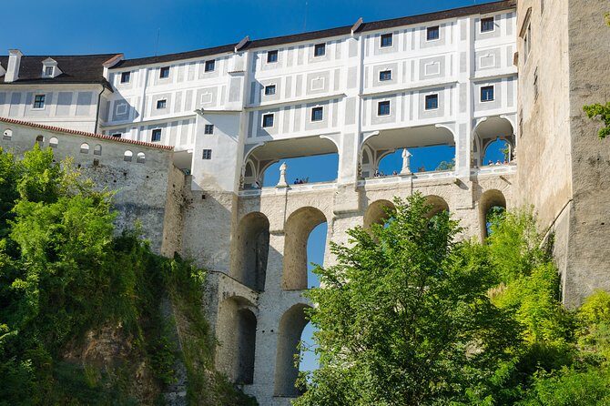 Full-Day Trip to eský Krumlov from Prague - Authentic Traveler Insights