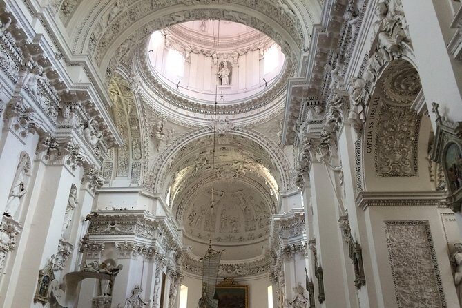 Full-Day Vilnius City Tour and Trakai Castle from Vilnius - Exploring Vilnius and Trakai in Depth