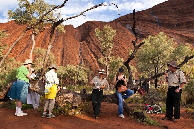 Full Uluru Base Walk at Sunrise Including breakfast - Authentic Insights from Past Travelers