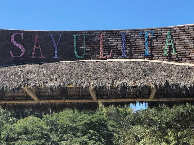 Full-Day Private Tour Puerto Vallarta to Sayulita Exploration - Food and Refreshments: A Taste of Sayulita