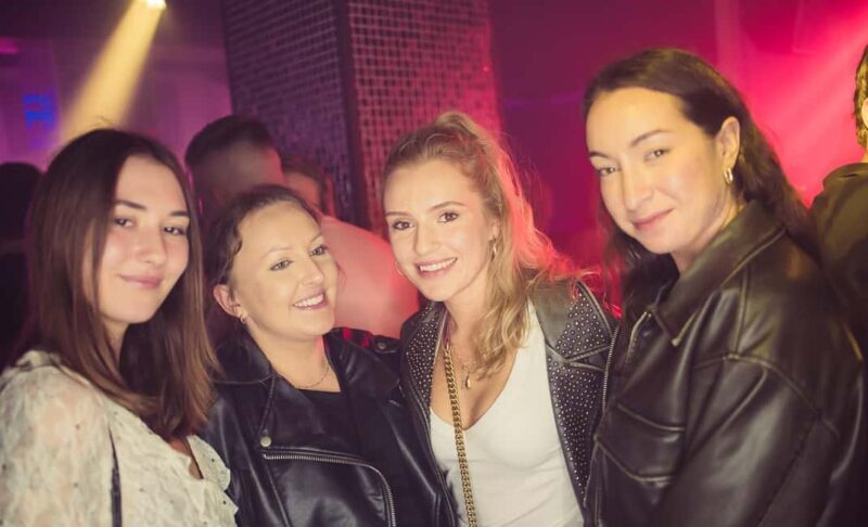 Fun Explorers Pub Crawl with free welcome shots and free ent - Fun Explorers Pub Crawl with Free Welcome Shots and Free Entry in Krakow