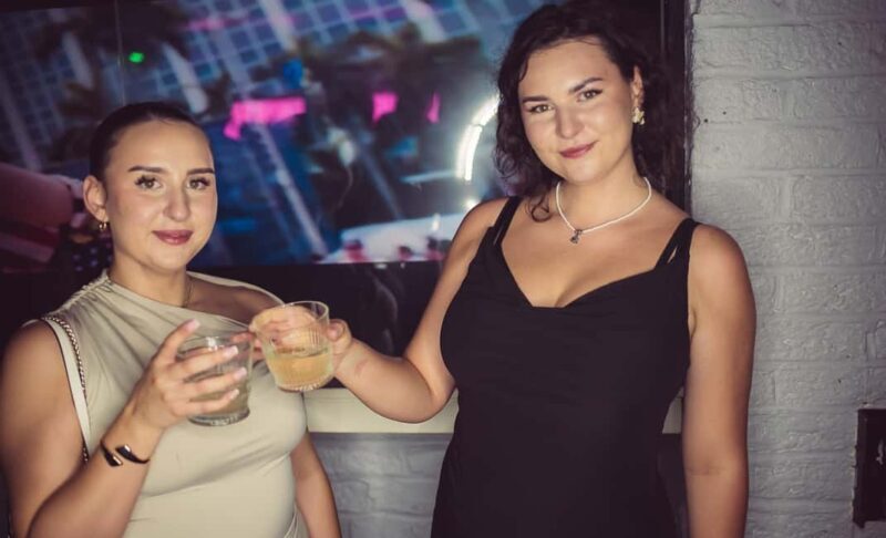 Fun Explorers Pub Crawl with free welcome shots and free ent - The Experience from a Traveler’s Perspective