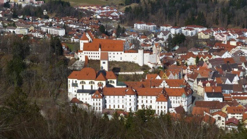 Füssen: Private Guided Walking Tour - Key Points  