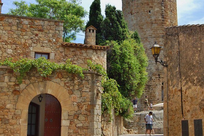 Game of Thrones: Medieval Girona Private Tour with Hotel pick-up - Recognizable sights from Game of Thrones
