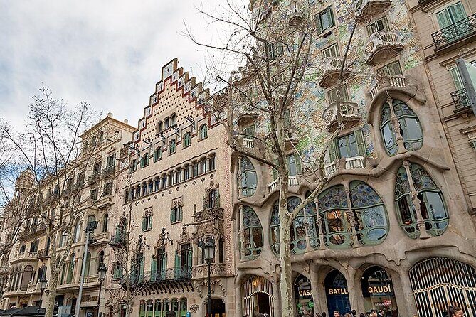 Gaudi & Sagrada Familia Donation-Based Tour in English - Practical Details and What You Gain