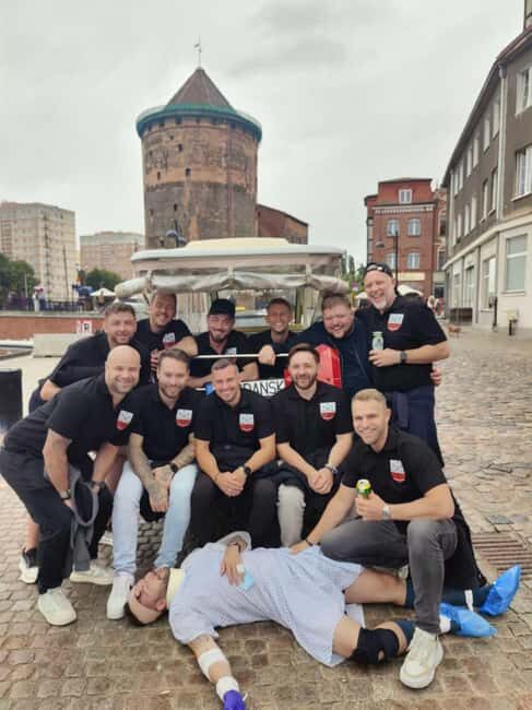 Gdansk: NO LIMIT BEER City Tour by Golf Cart Private/Shared - The Experience: Fun, Food, and Drinks