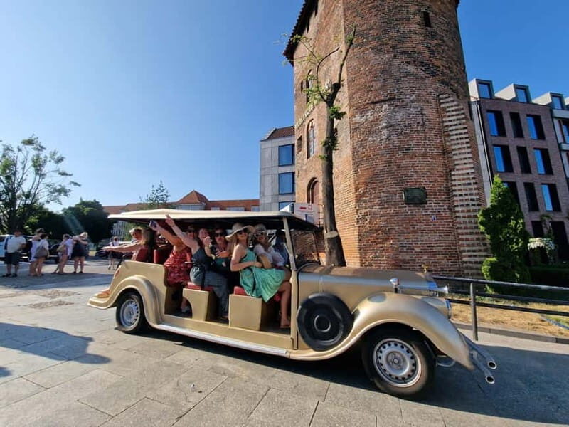 Gdansk: PRIVATE Alcotour City Tour Sightseeing Golf Cart - The Experience and Guides