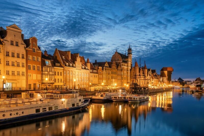 Gdansk: Small Group Walking Tour - Key Points