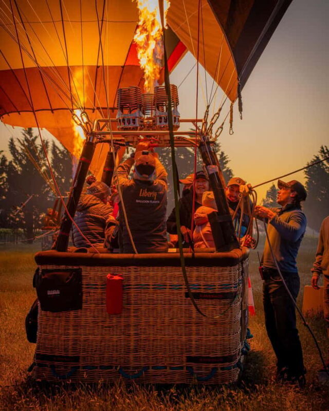 Geelong: Balloon Flight at Sunrise with Breakfast - The Experience: What It’s Like from Start to Finish  
