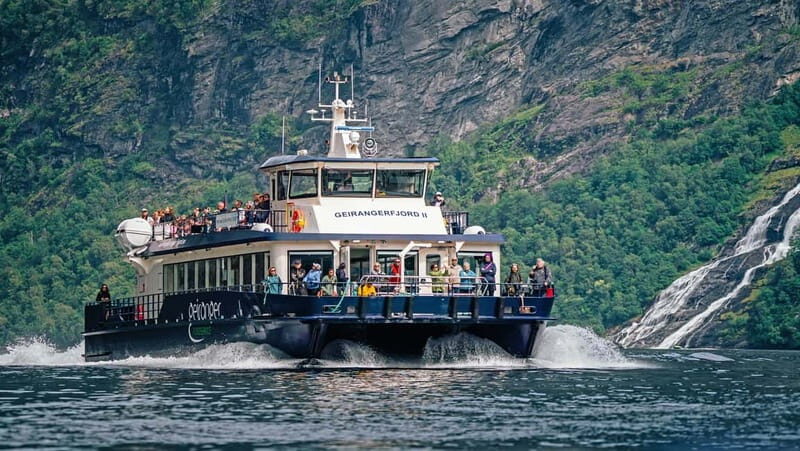 Geiranger: Fjord and Waterfalls Sightseeing Boat Trip - Exploring the Experience: What to Expect on the Tour