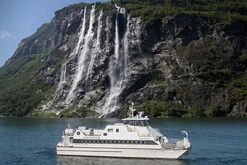 Geiranger Fjord Tour from Hellesylt (with stop in Geiranger) - Why This Tour Works Well