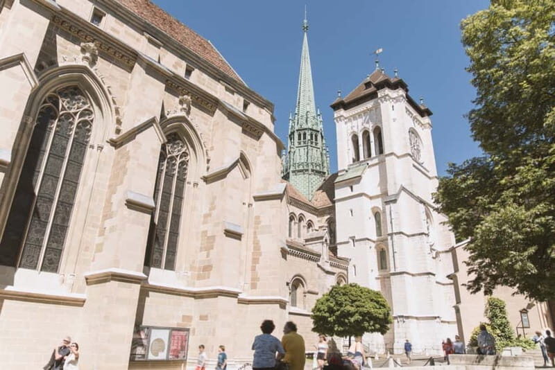 Geneva: City Tour and Fondue Cooking Class, Swiss Folklore - Key Points