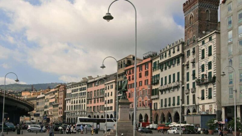 Genoa: Columbus Trail Urban Trekking with Wine & Local Tastings - Discovering Genoa Through Its Footsteps