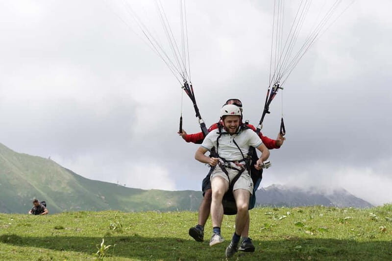 Georgia: Paragliding tandem flight in Gudauri with video - Key Points