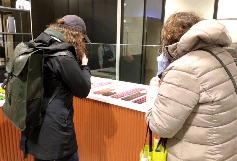 Ghent: Guided City Tour with Chocolate Tastings - The Experience: A Closer Look at Each Stop