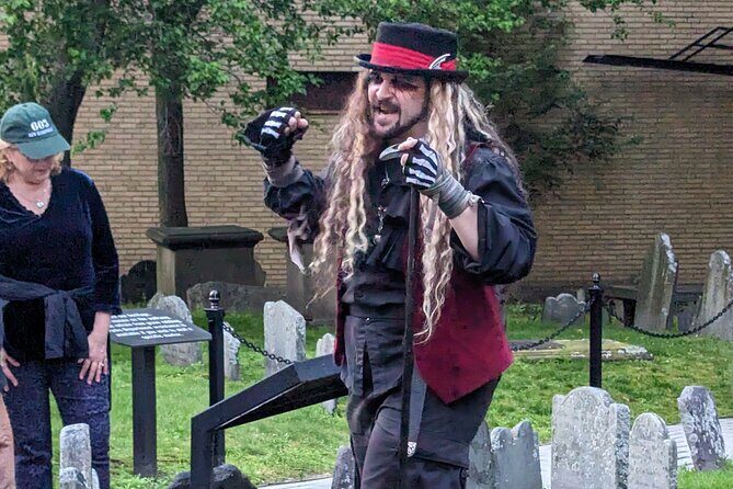 Ghosts and Gravestones Boston Nightwalk - An In-Depth Look at the Ghosts and Gravestones Boston Nightwalk