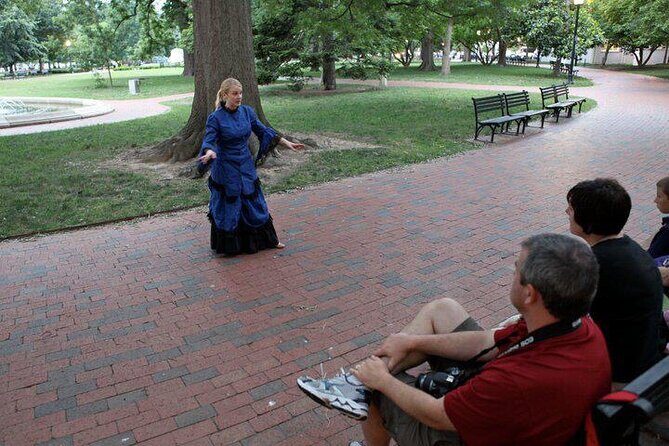 Ghosts of Lafayette Park Evening Tour in Washington DC - Key Points