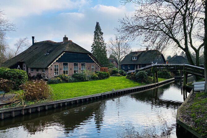 Giethoorn and Zaanse Schans Day Tour Small Group Incl. Boat Ride - Additional Highlights: Bovenwijde Lake and More