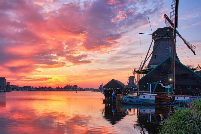 Giethoorn and Zaanse Schans Tour With Local Guide - Frequently Asked Questions