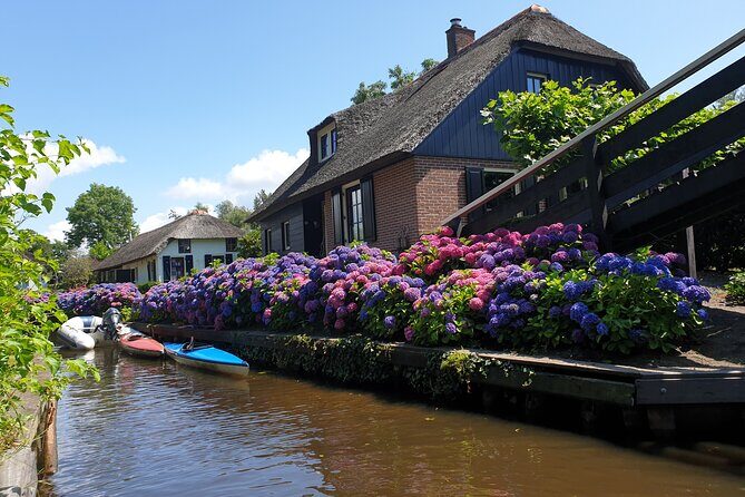 Giethoorn Day Tour from Amsterdam with Small Boat Ride - Authentic Traveler Insights