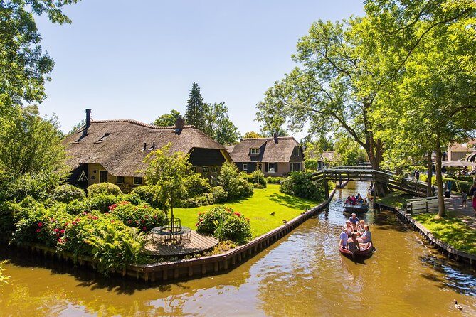 Giethoorn Day Trip from Amsterdam with Boat Trip - Who Is This Tour Ideal For?  
