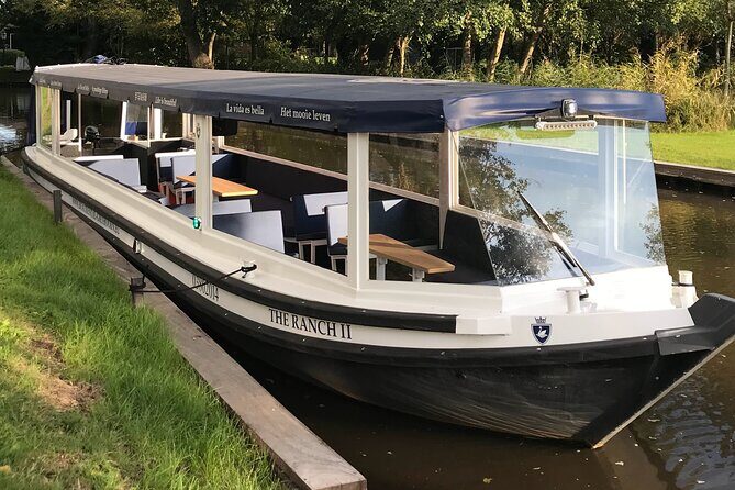 Giethoorn Private 1 or 2 Hour VIP Boat Tour - Key Points