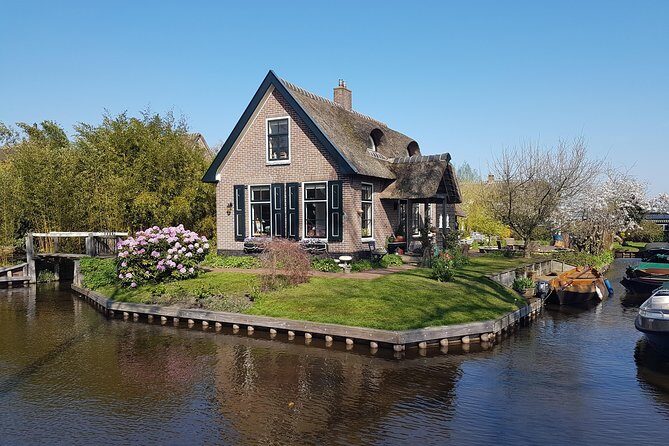 Giethoorn Small-Group Tour from Amsterdam (Max. 8 People) - An Authentic Day in Giethoorn