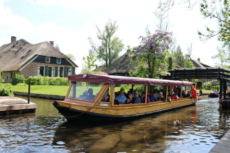 Giethoorn: Village & National Park Canal Cruise with Coffee - Authentic Experiences Based on Reviews