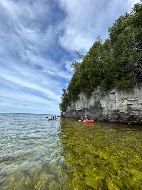 Gills Rock: Door Bluff Shipwreck Kayak Tour - Discover the Natural and Historic Beauty of Door Bluff