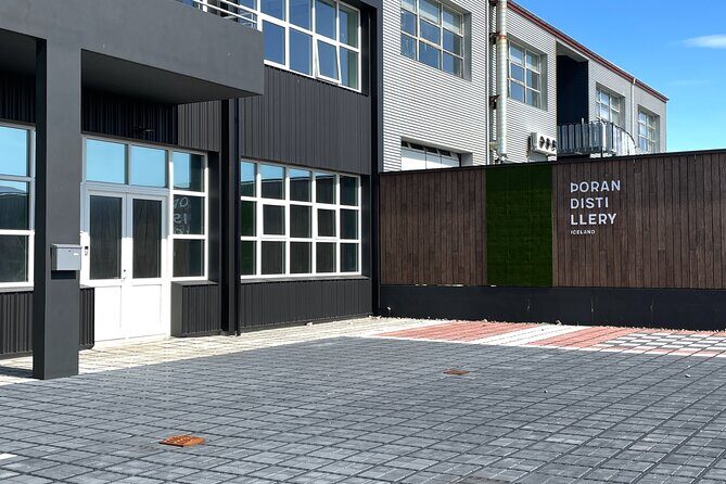 Gin Distillery tour and tasting with Master Distiller - Who Would Love This Tour