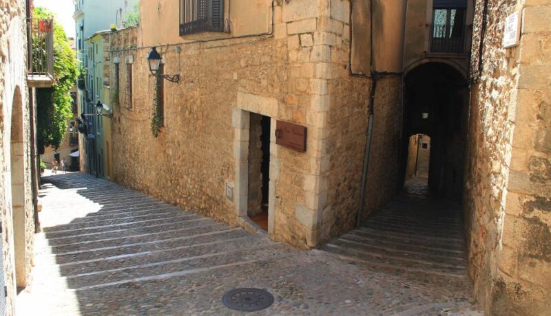 Girona: Private History Tour - Authentic Local Insights and Practicalities