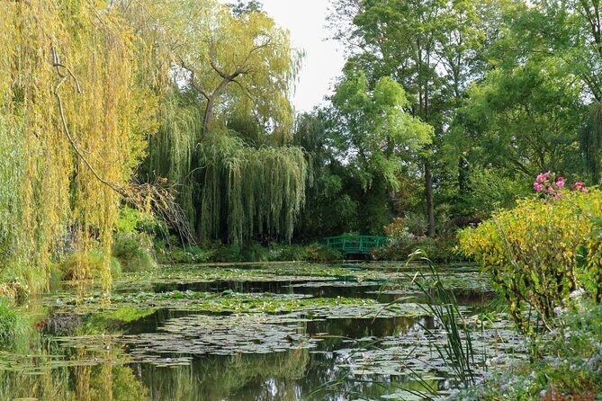 Giverny and Versailles Day Tour in a very small groupe from Paris - A Thorough Look at the Itinerary  