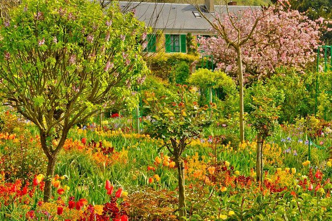 Giverny & Auvers sur Oise Private Day Trip with Monet & Van Gogh Tour from Paris - FAQ