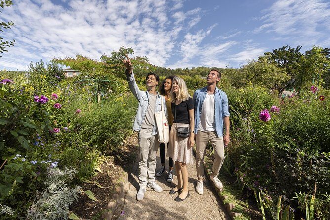 Giverny Monet's House and Gardens plus Shopping Session Day Trip - Who Should Consider This Tour?