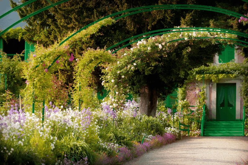Giverny: Monet's House & Gardens Private Guided Tour +Ticket - Key Points