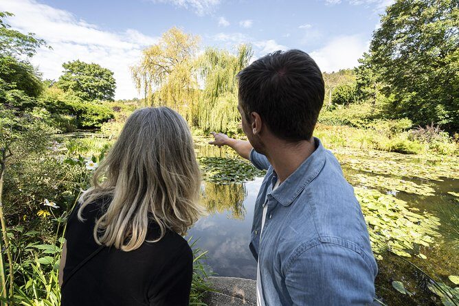 Giverny & Versailles Audio Guided Day Trip with Lunch from Paris - Transportation and Comfort