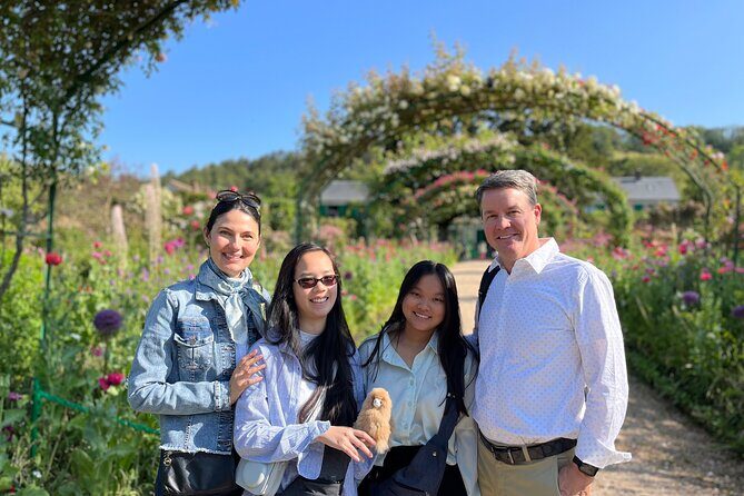 Giverny & Versailles Private Guided Tour with Ticket Entry - What Travelers Love About This Tour