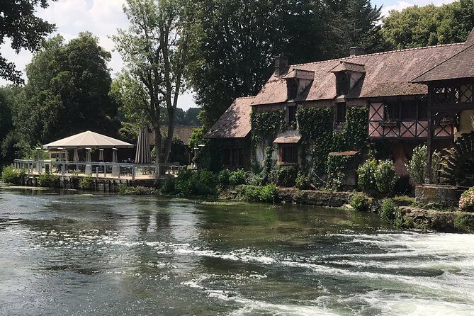 Giverny's House & Gardens plus Versailles Palace Day Trip with Lunch from Paris - Deep Dive into the Experience