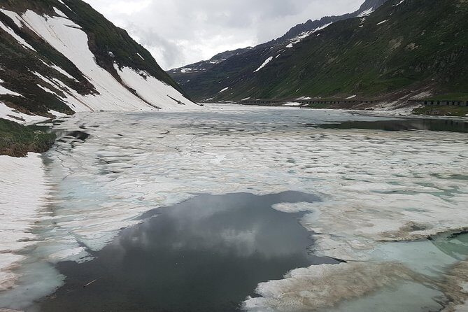 Glacier Express Panoramic Train Round Trip from Zürich With Private Guide - Practical Tips for Travelers