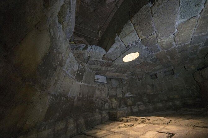 Gladiators & Saints: Colosseum Arena and St. Peter's Prison Tour - FAQ