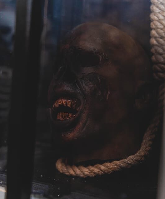 Glasgow: Escape Room The Ghost of Mary Queen of Scots - An Authentic Look at the Experience