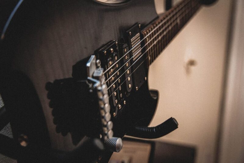 Glasgow: Stuck in the 90s... A Nostalgic Musical Escape Room - Is It Worth the Price?