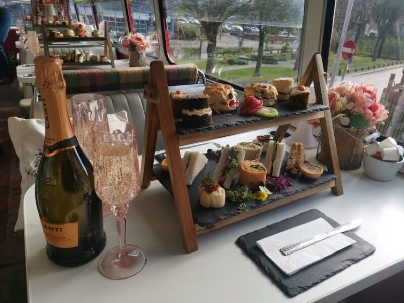 Glasgow: Vintage Bus Tour with Afternoon Tea or Gin - Key Points